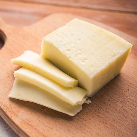 English Cheddar Cheese White (Per Kg) price in Saudi Arabia | Carrefour ...