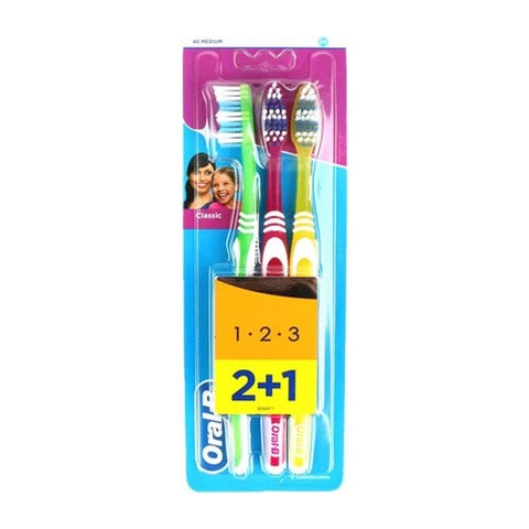 Oral-B Toothbrush Classic - Size 40 Medium - 3 Brushes Online ...